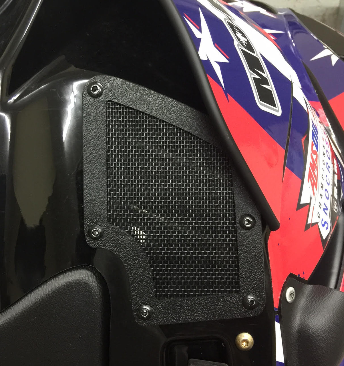 Polaris Iqr Rear Hood Vent Mo Flow Ventilation