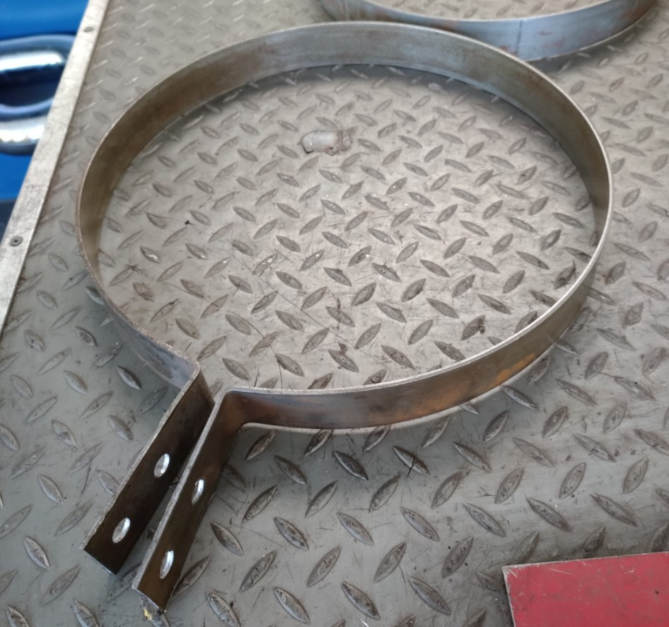 13" Heavy Duty One Piece Round Muffler Hanger 350-060