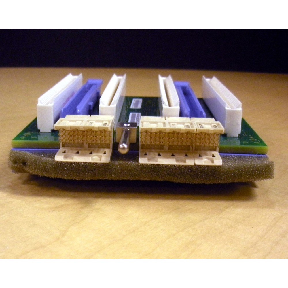 IBM 32N1203 Ultra320 SCSI 4-Slot HDD Backplane