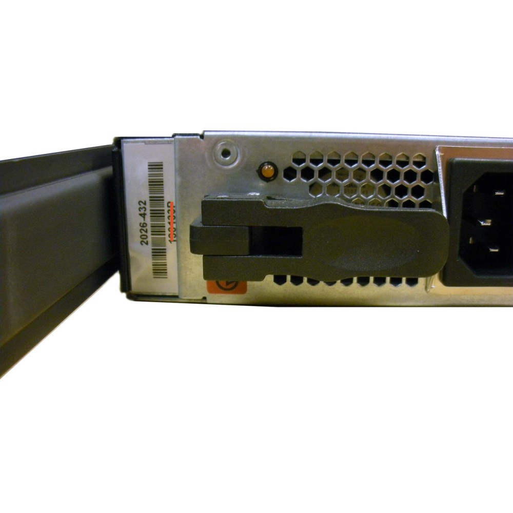 IBM 2026-432 TotalStorage SAN32M-2 32-port Active Switch