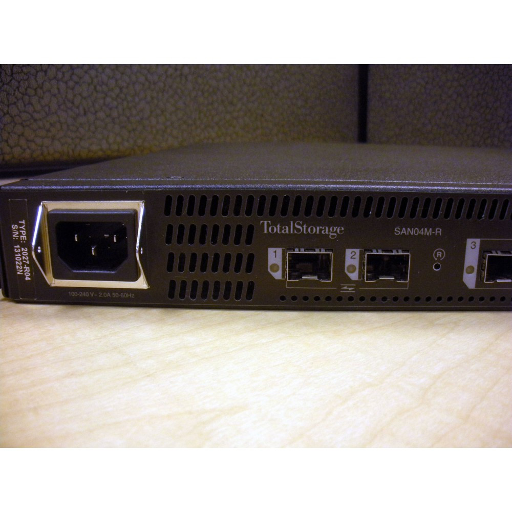 IBM 2027-R04 TotalStorage SAN04M-R SAN Router