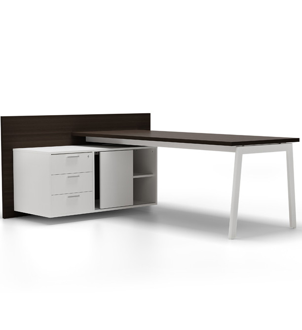 Forma 5 Semi-Executive Desk with Credenza