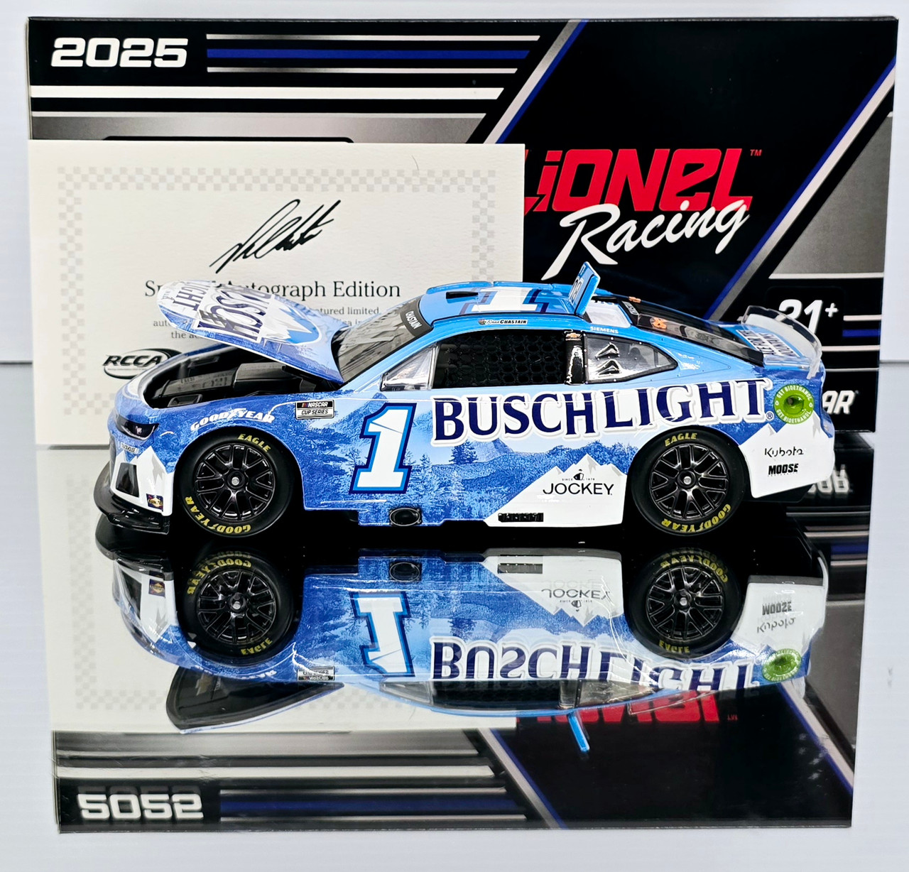 AUTOGRAPHED ROSS CHASTAIN 2025 BUSCH LIGHT 1/24 ARC DIECAST