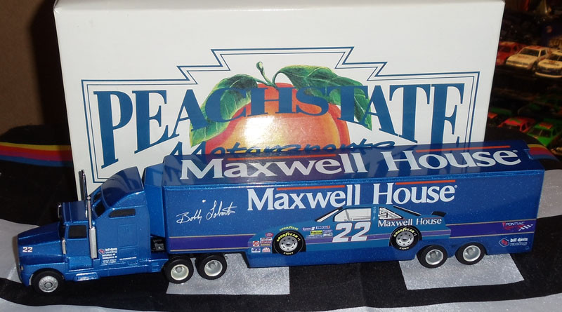 BOBBY LABONTE MAXWELL HOUSE TRANSPORTER 1/64 WHITE ROSE