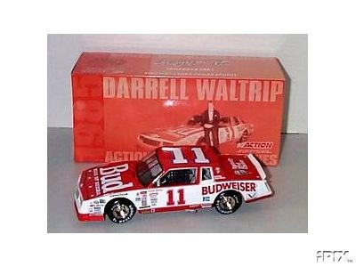 DARRELL WALTRIP NASCAR DIECAST ACTION 1/24 1985 BUDWESIER