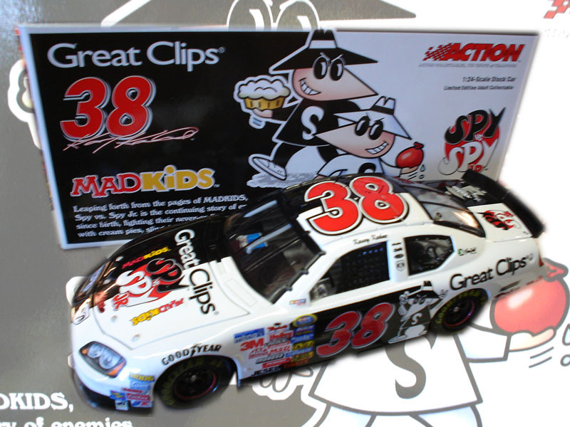 KASEY KAHNE 2005 SPY VS. SPY 1/24 RCCA CLUB CAR