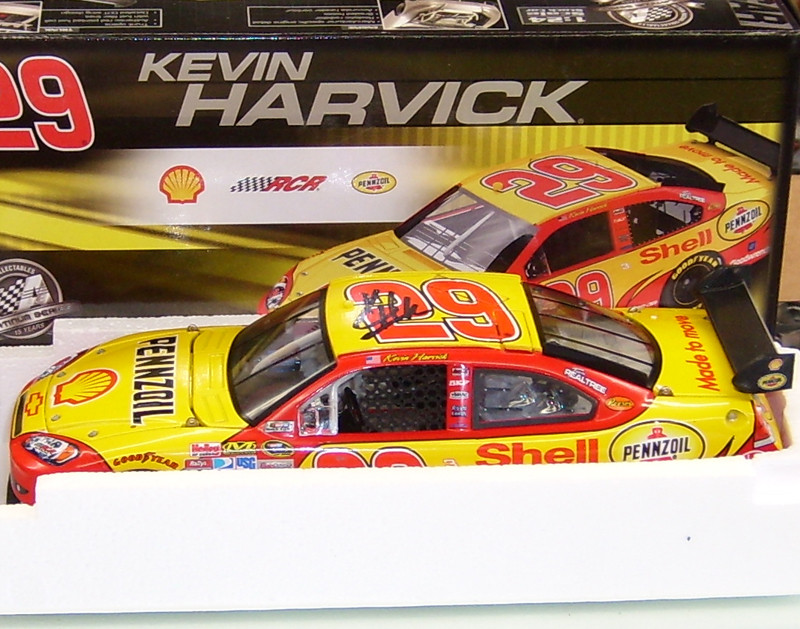 AUTOGRAPHED KEVIN HARVICK 2008 SHELL 1/24 ACTION