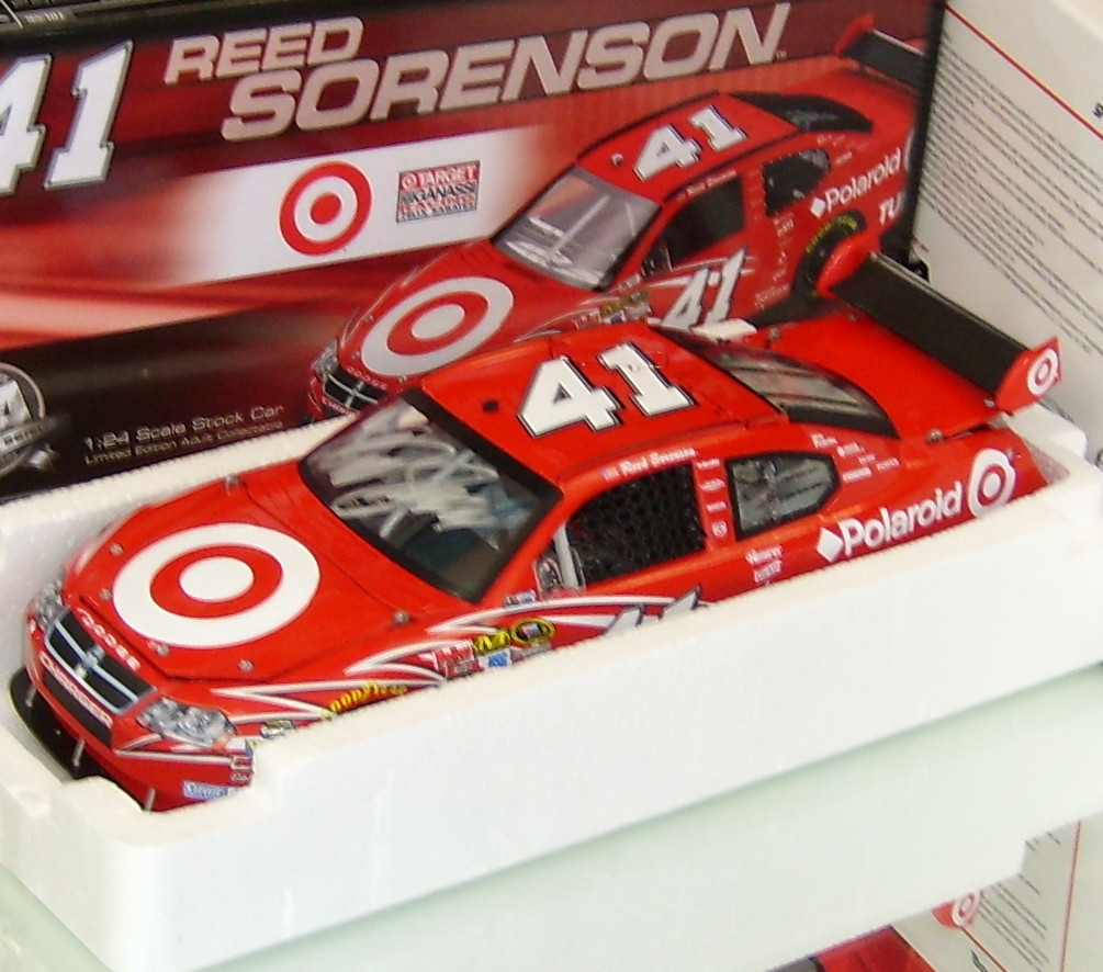 REED SORENSON 2008 TARGET CHARGER AUTOGRAPHED 1/24 ACTION