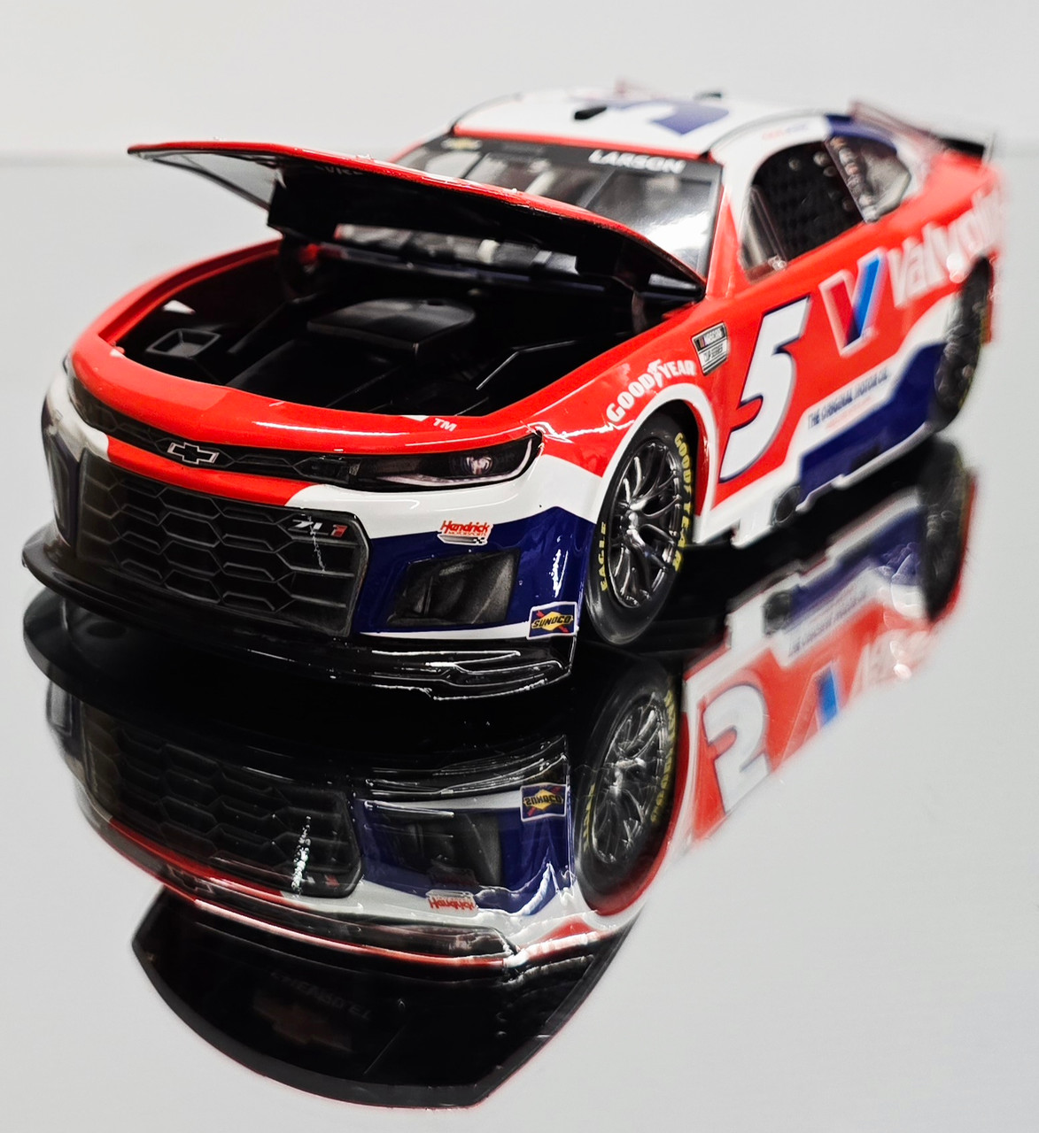 KYLE LARSON 2025 VALVOLINE 1/24 ARC DIECAST