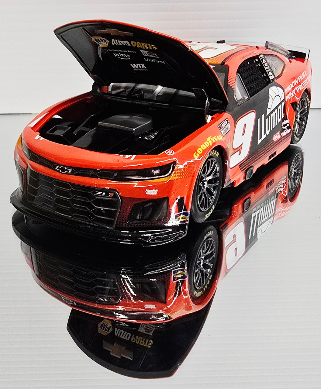 CHASE ELLIOTT 2025 LLUMAR 1/24 ARC DIECAST
