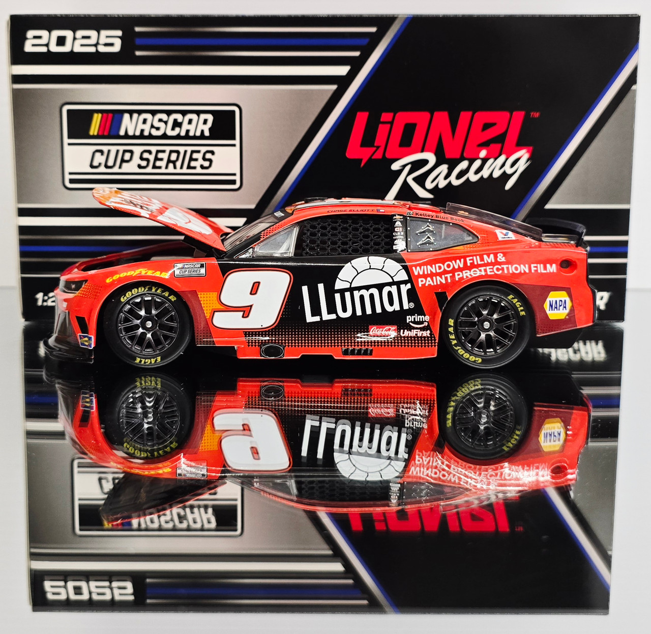 CHASE ELLIOTT 2025 LLUMAR 1/24 ARC DIECAST