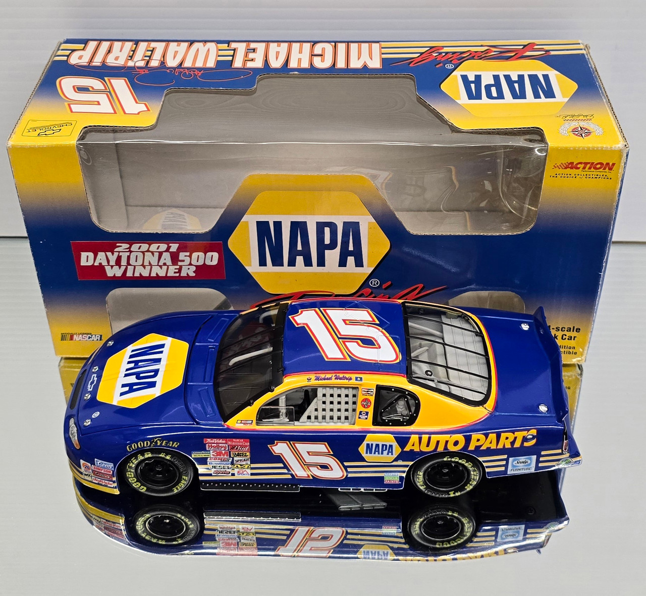 MICHAEL WALTRIP 2001 DAYTONA 500 WIN NAPA 1/24 ACTION HO