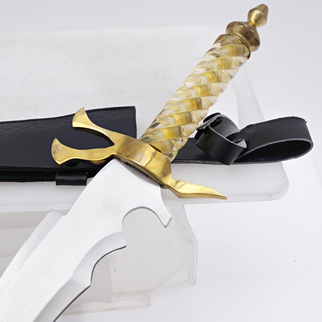 Gold Handle Arabian Scimitar with Eagle Sheath