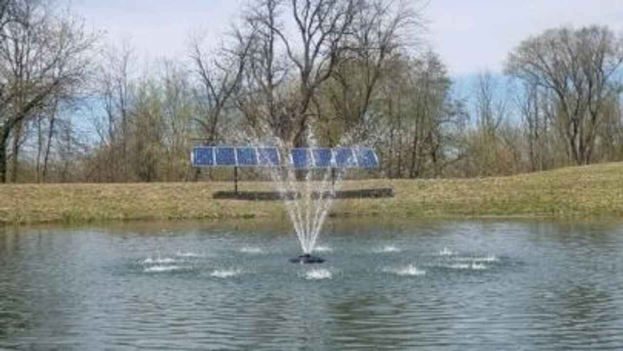 Kasco Solar Aerating Fountains & Surface Aerators | Floating Fountains ...