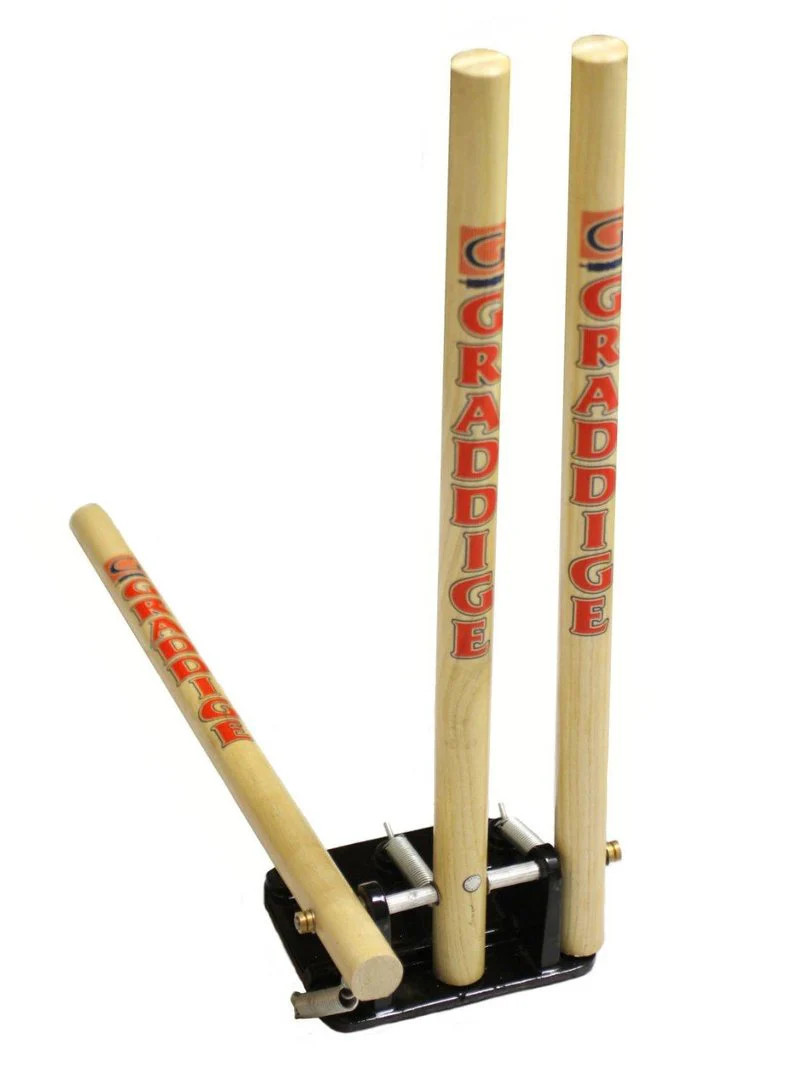 Graddige Spring Return 1 Side Metal Base Cricket Stumps - AA SPORTS