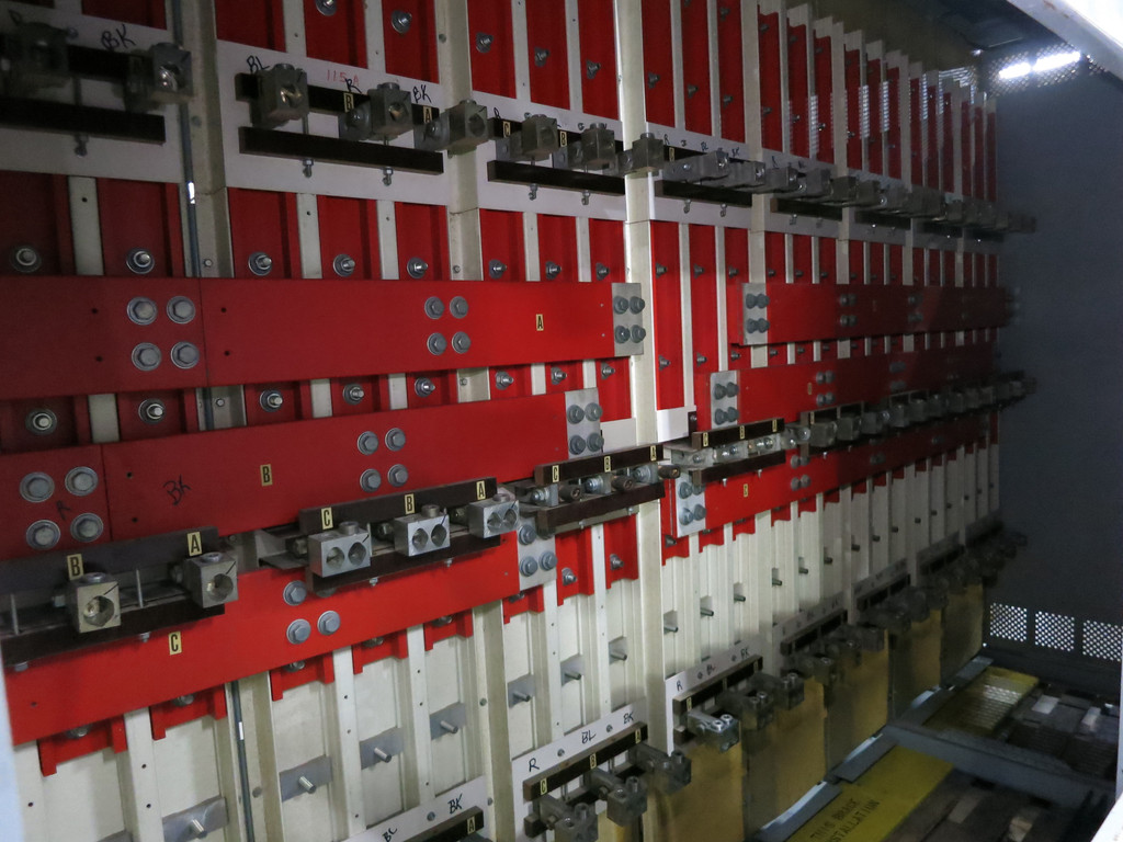 GE 3000A AV-Line Switchboard Breaker Panel 208/120V 3PH 4W 3000 Amp ...