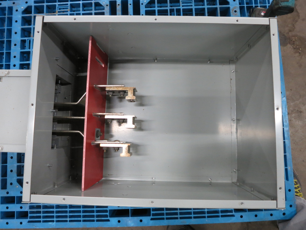 Siemens XL-U Busway U306ABB 600A 3PH 3W 600V End Tap Box Bus Bar Duct ...