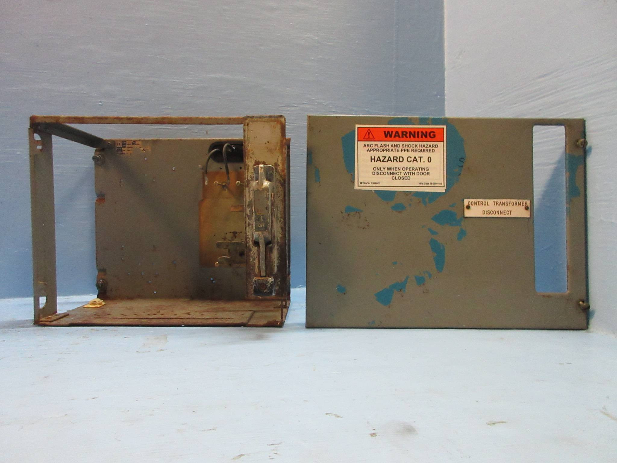 Square D Model 4 30 Amp Breaker Type 12" Motor Control MCC Feeder ...