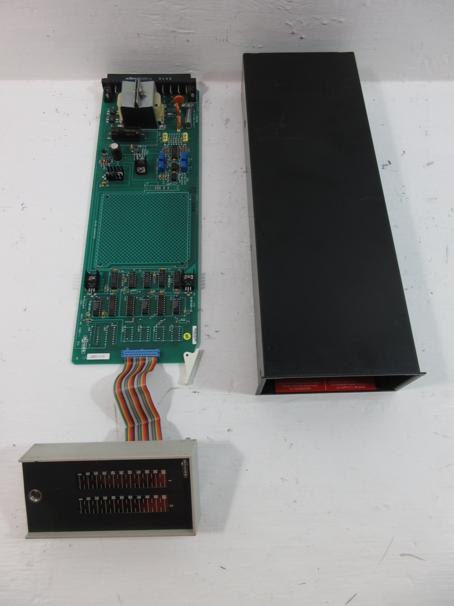 Moore 372A11NF Flow Controller Control Station 15821-1-14 Board 15814-1 ...