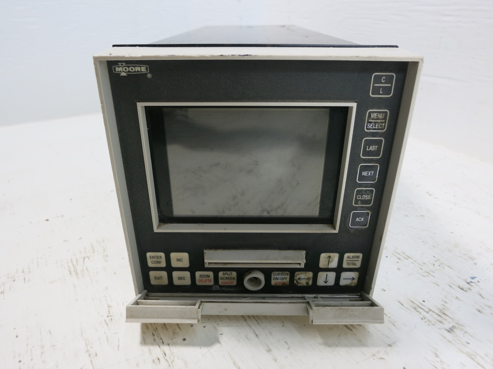 Moore 363A21N4DNNA4 Multipoint Digital Recorder 15999-202 120/230V ...