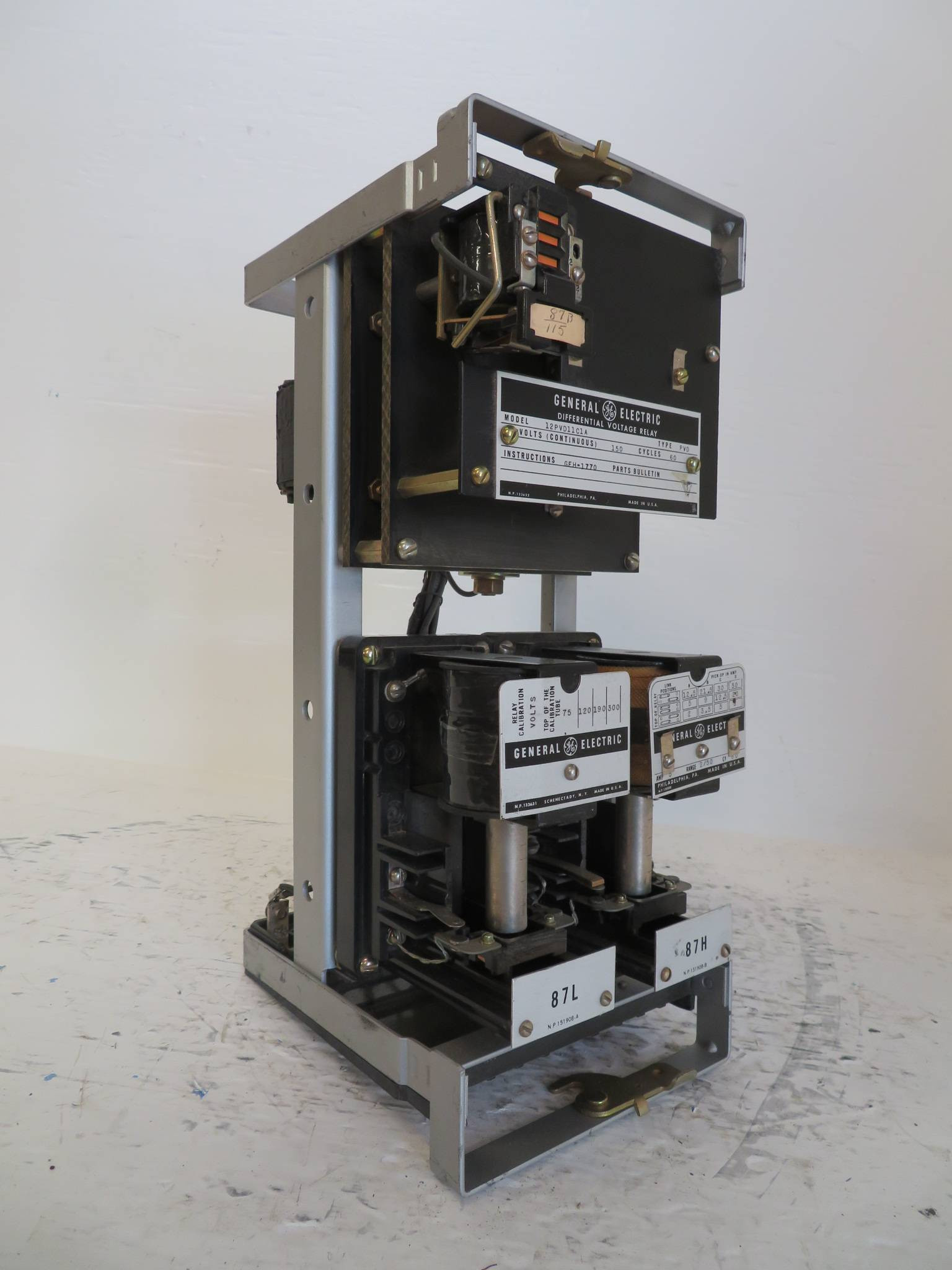 General Electric 12PVD11C1A Differential Voltage Relay PVD 60 Hz 150 V ...