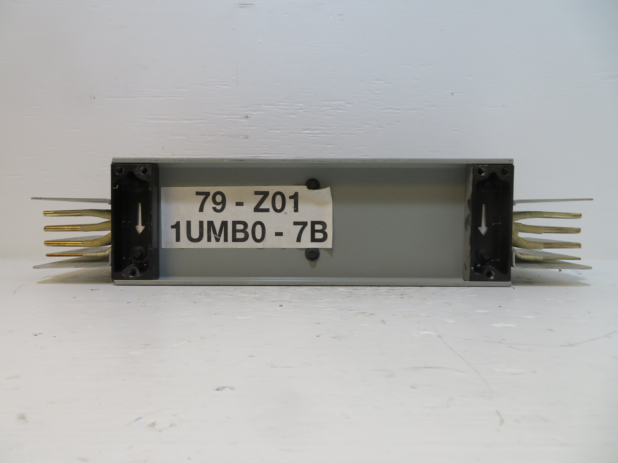 Siemens SX316C20F024 1600 Amp 600V 3PH 3W Ground Sentron Busway ITE ...