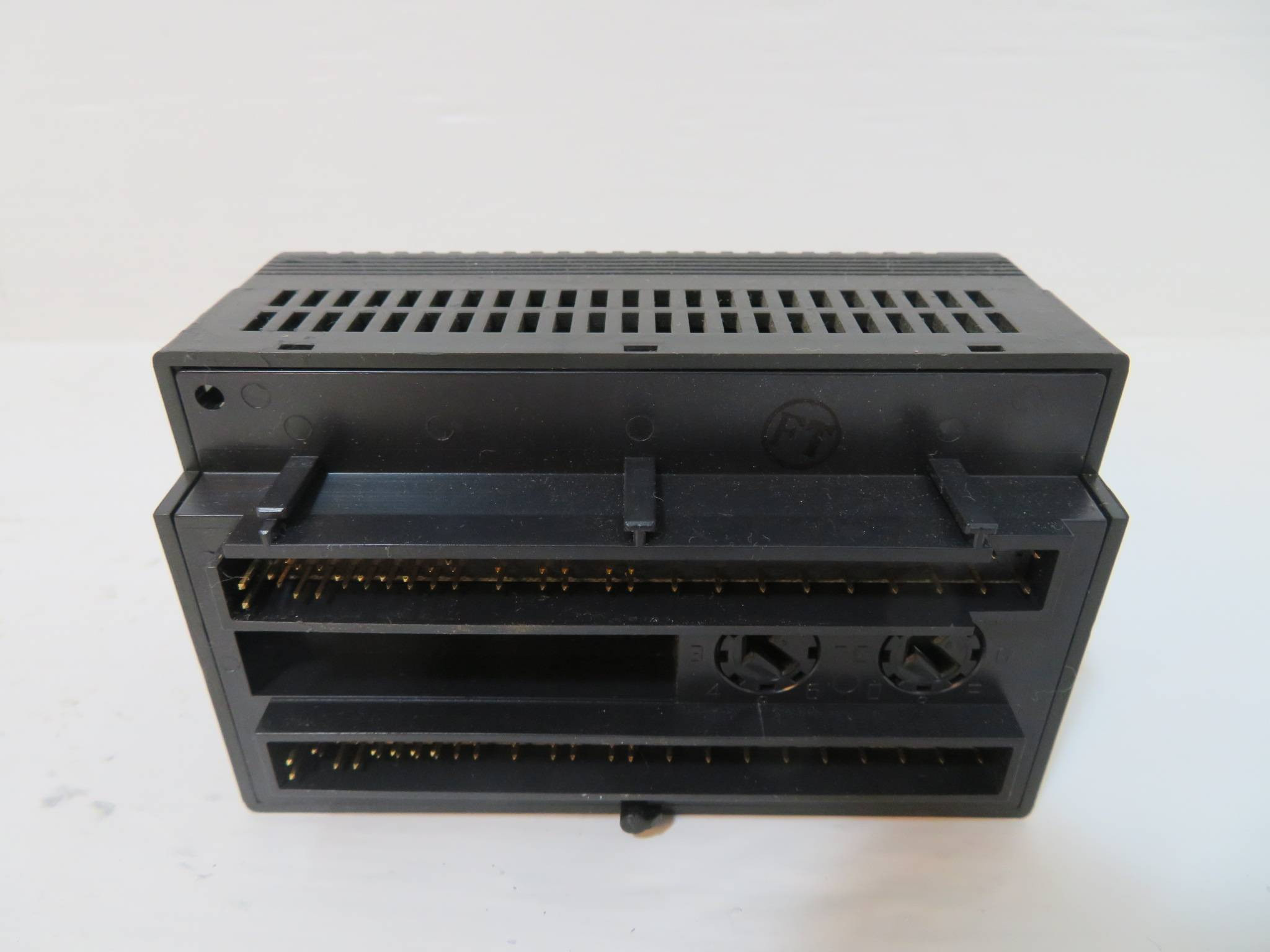 GE Fanuc IC200MDL240G Input VersaMax Micro Controller Control Module ...