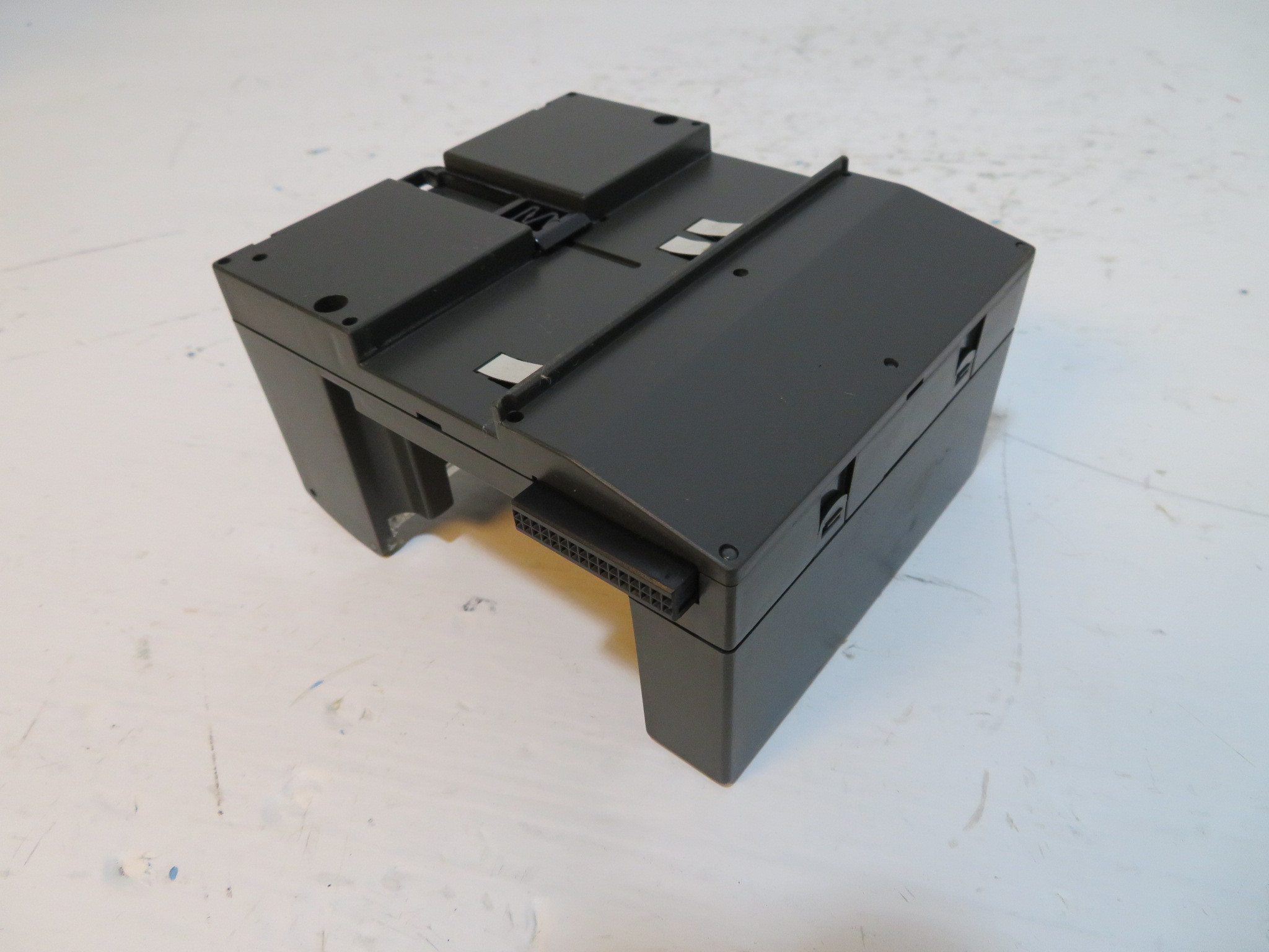 GE Fanuc IC200CHS001D I/O Carrier Barrier VersaMax Micro Controller ...