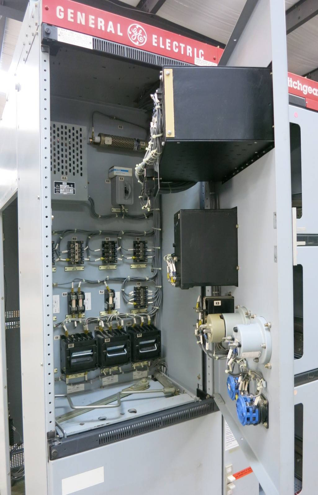 GE 2500A AKD-8 Panelboard 480V 3W AK Type Breaker 2500 Amp AKR ...