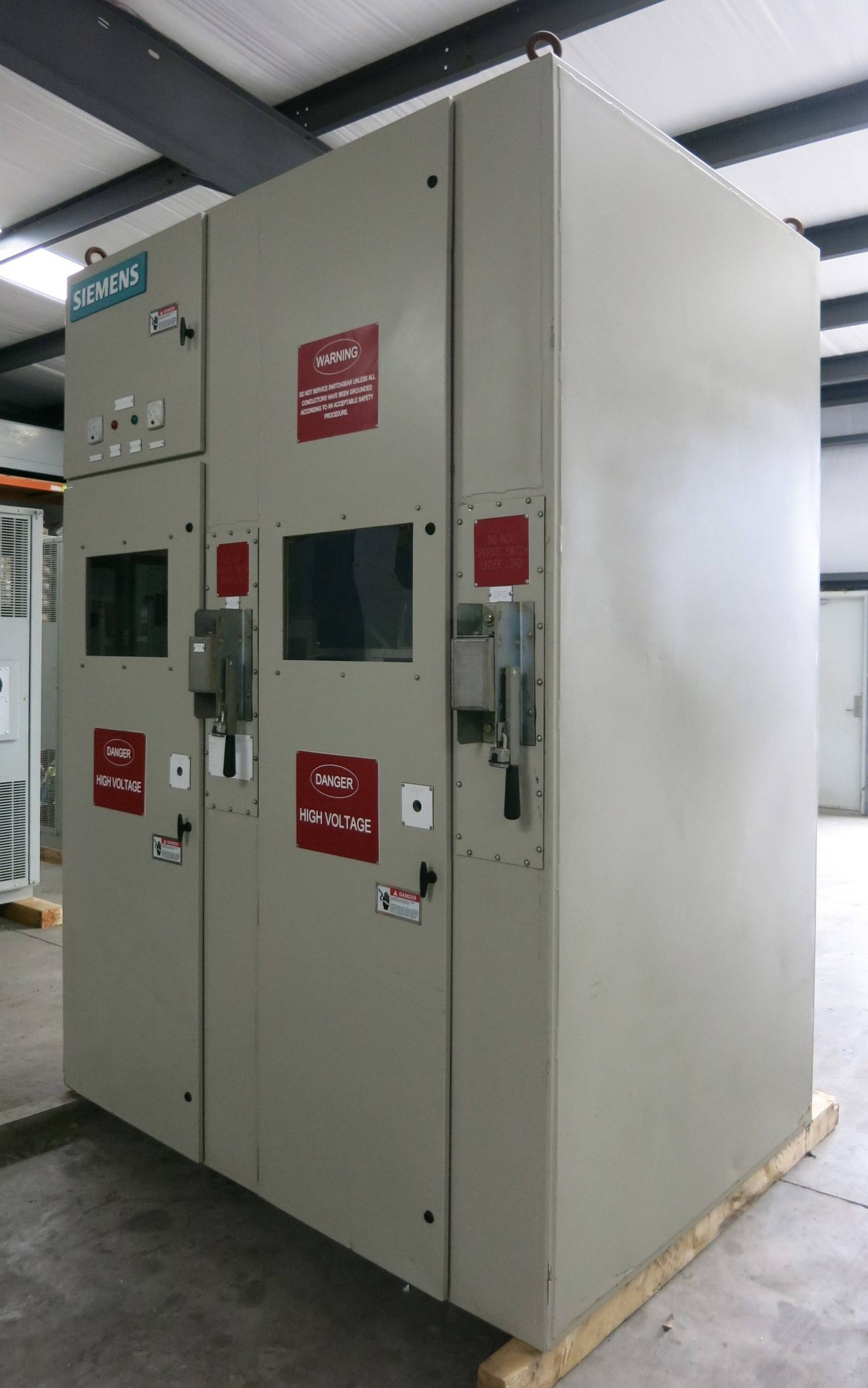 Siemens Load Interrupter Switch 400A 7.2kV Medium Voltage Switchgear ...