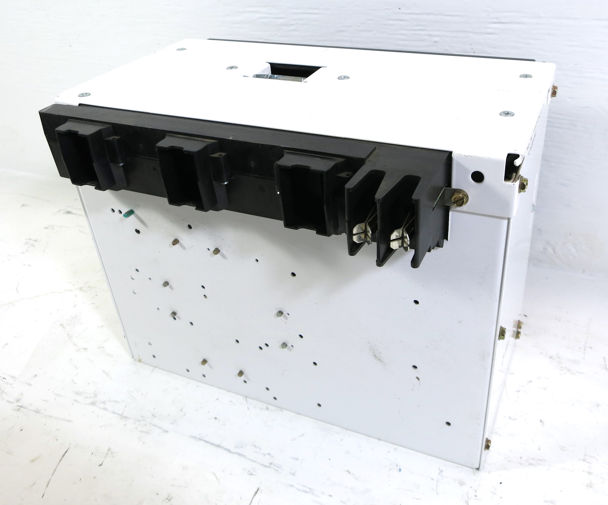 Eaton Freedom FlashGard 100 Amp Breaker Feeder MCC Bucket 12" Flash ...