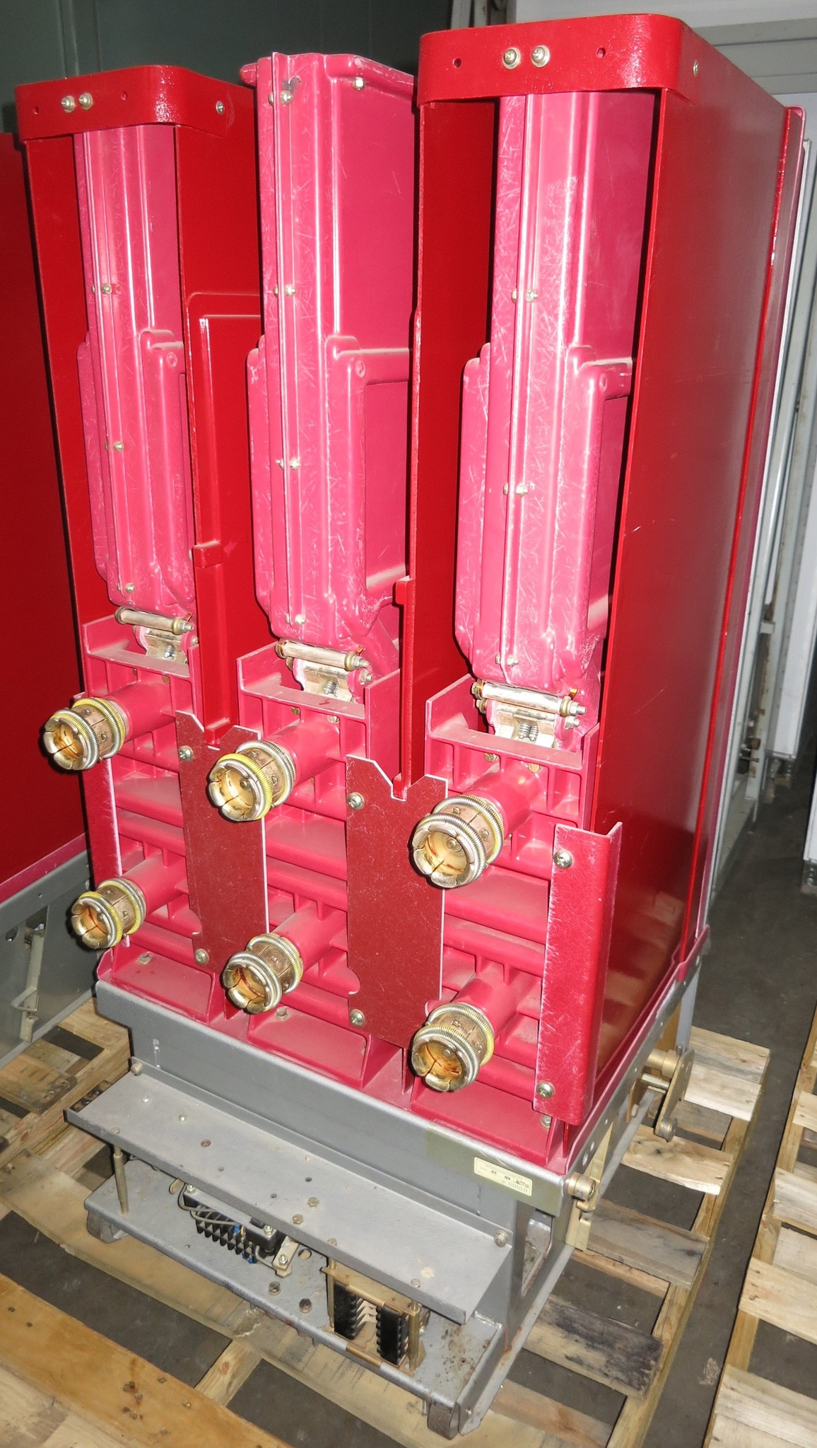 Gould ITE 15/13.8 kV 1200A Type 15HK 05-B Power Circuit Breaker 15kV ...
