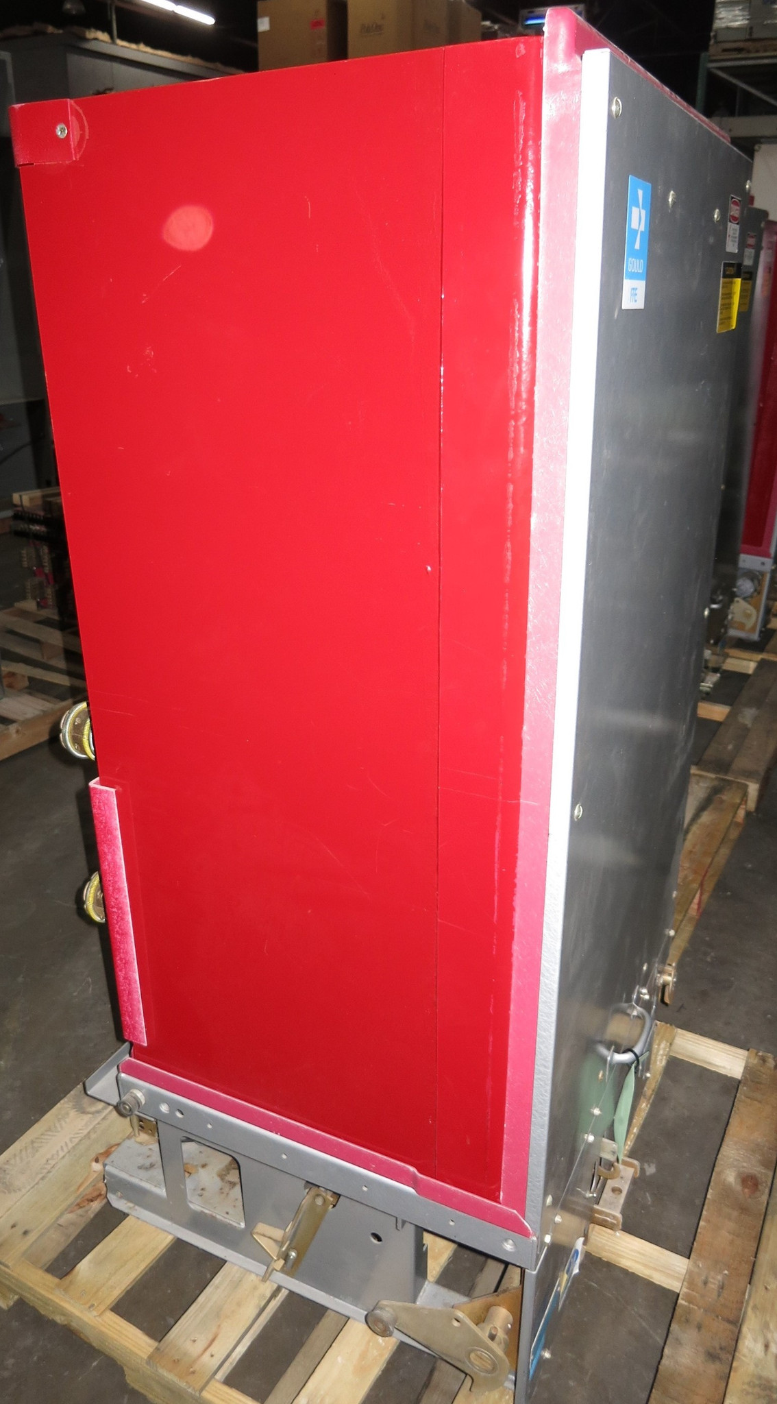 Gould ITE 15/13.8 kV 1200A Type 15HK 05-B Power Circuit Breaker 15kV ...