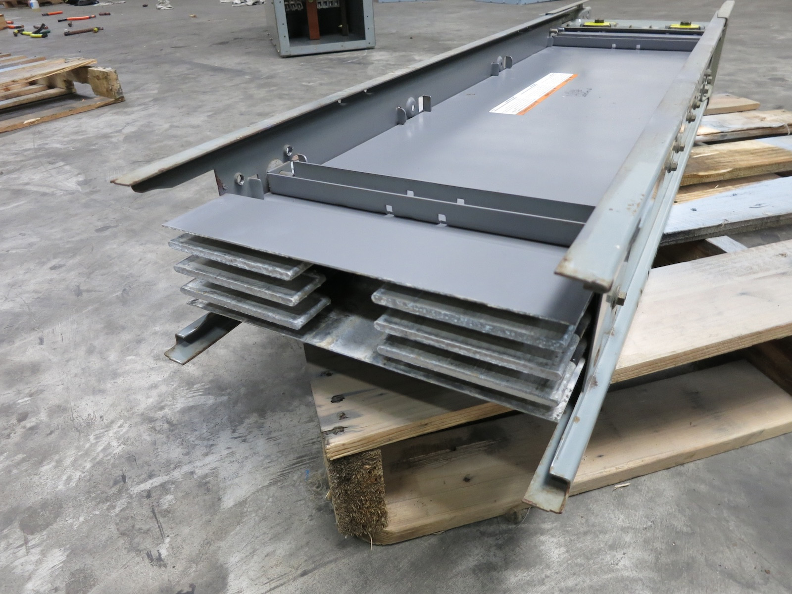 Square D AF2320G46ST 2000A I-Line II 4ft Busway Feeder 3PH 3W 2000 Amp ...
