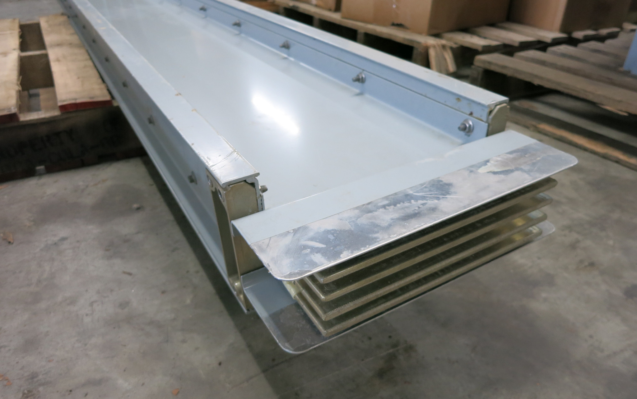 Siemens SX420A10F096 Sentron Busway 2000A 96" Feeder 600V 3PH 4W 2000 ...