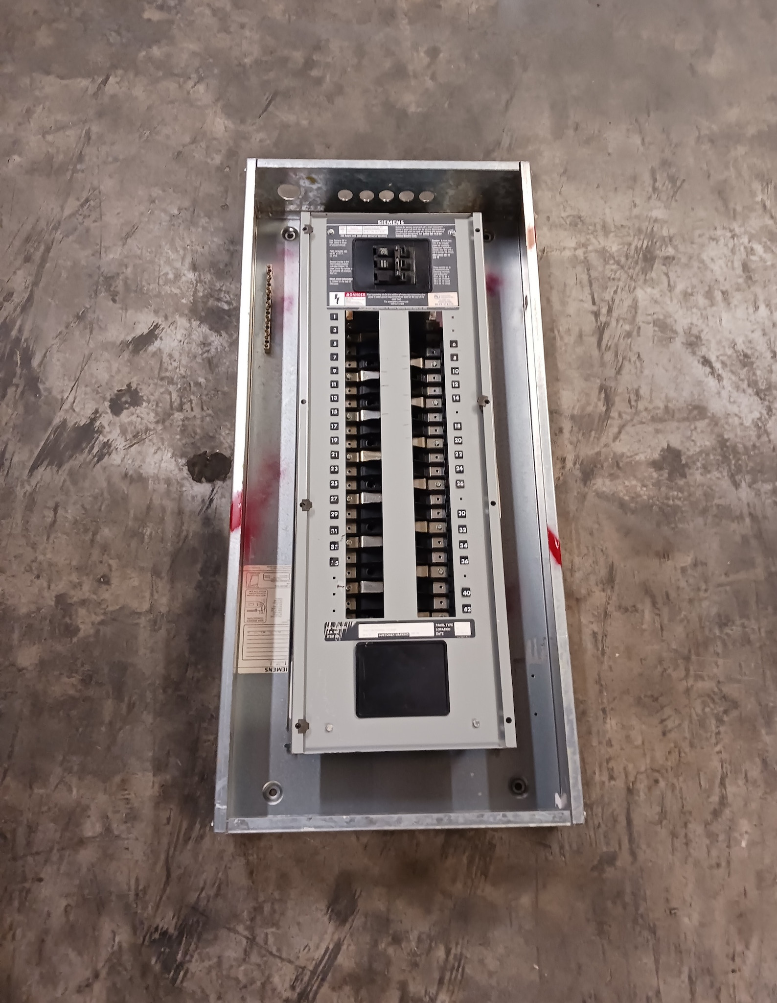 Siemens S1 100A Main Breaker Panelboard 208Y/120V 3PH 4W 100 Amp ...