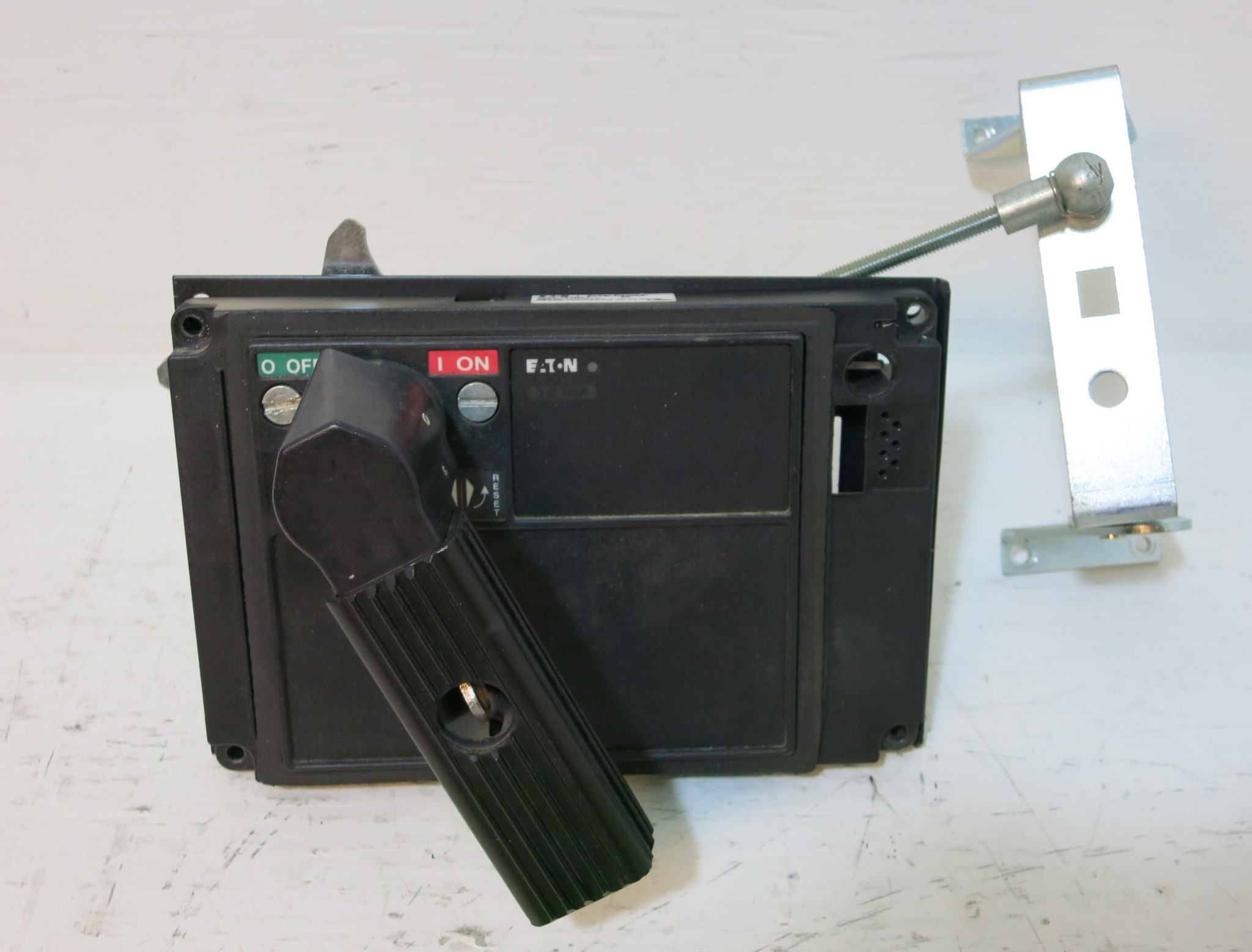 Eaton 49-9227-2 Handle Mechanism Freedom FlashGard Breaker MCC Bucket ...