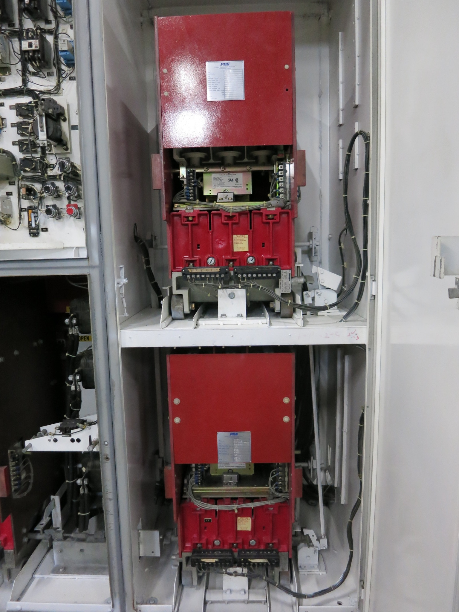 Cutler Hammer 2300V Two Speed Reversing Vacuum Motor Starter HCV-5HA ...