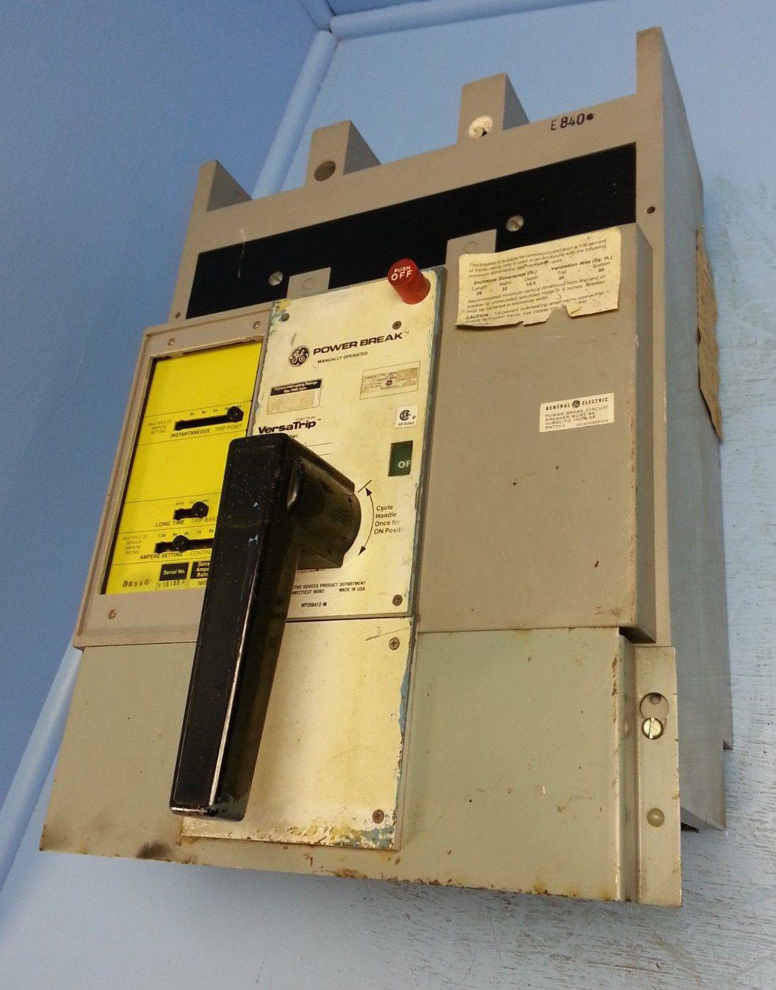 General Electric TPSS5616B 1600A Power Break Circuit Breaker TPSS5616 ...