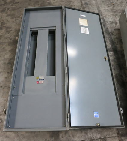 Square D 400A HCN I-Line Breaker Panel Board 600V 3PH 4W Main Lug 400 ...