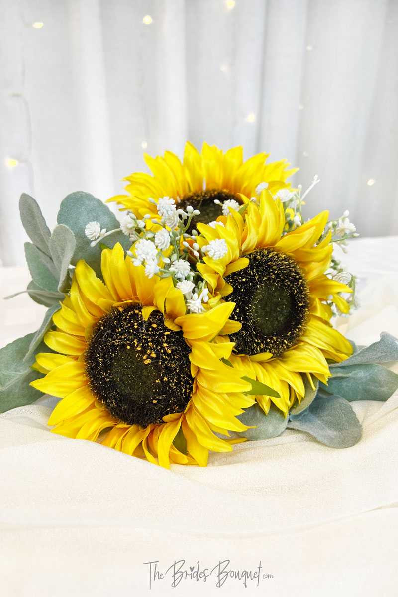 Beautiful Sunflower Wedding Bouquets for Bridesmaids