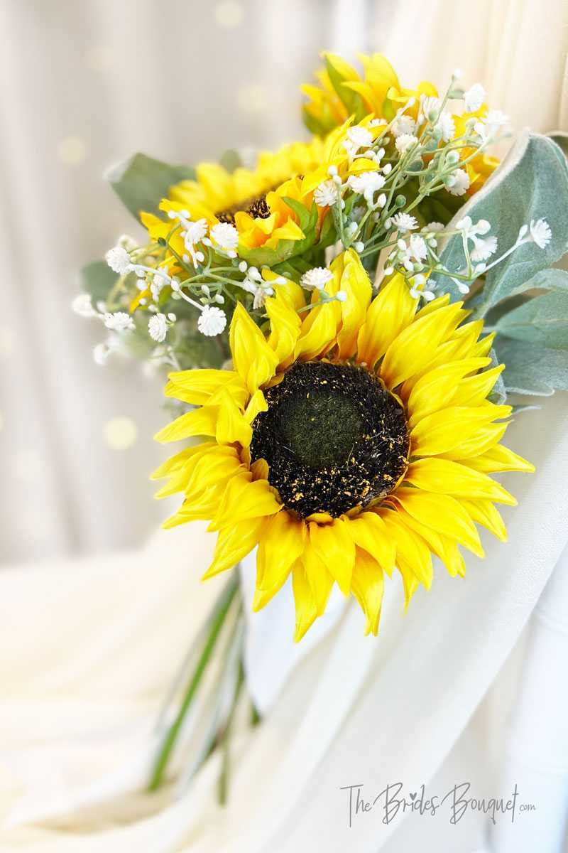 Beautiful Sunflower Wedding Bouquets for Bridesmaids