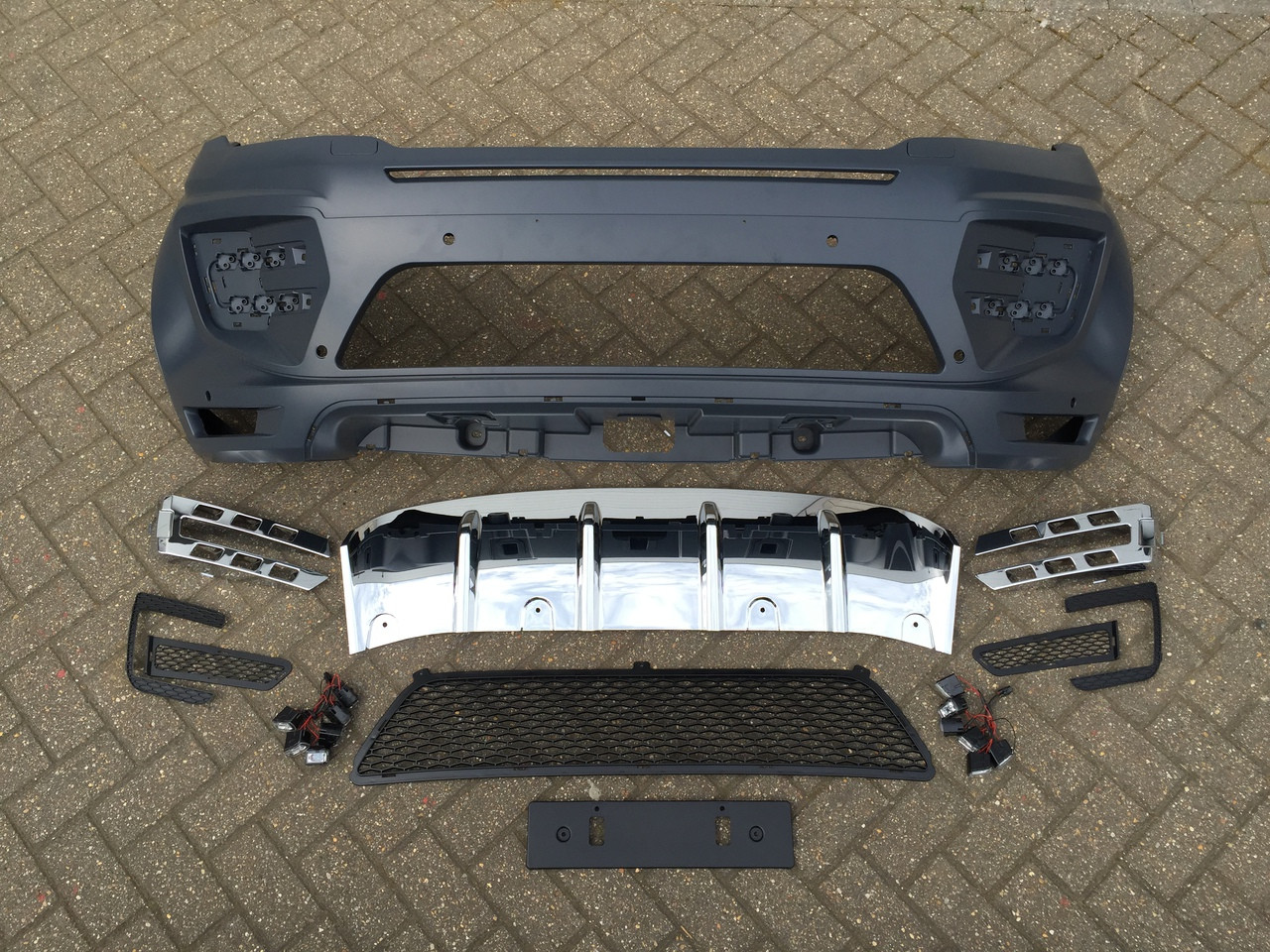 Range Rover Evoque SVR Body Kit - Meduza Design Ltd