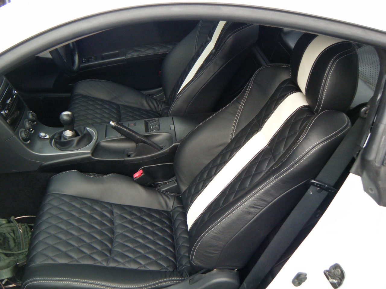 Nissan 350Z Leather Re-Trim - Meduza Design Ltd