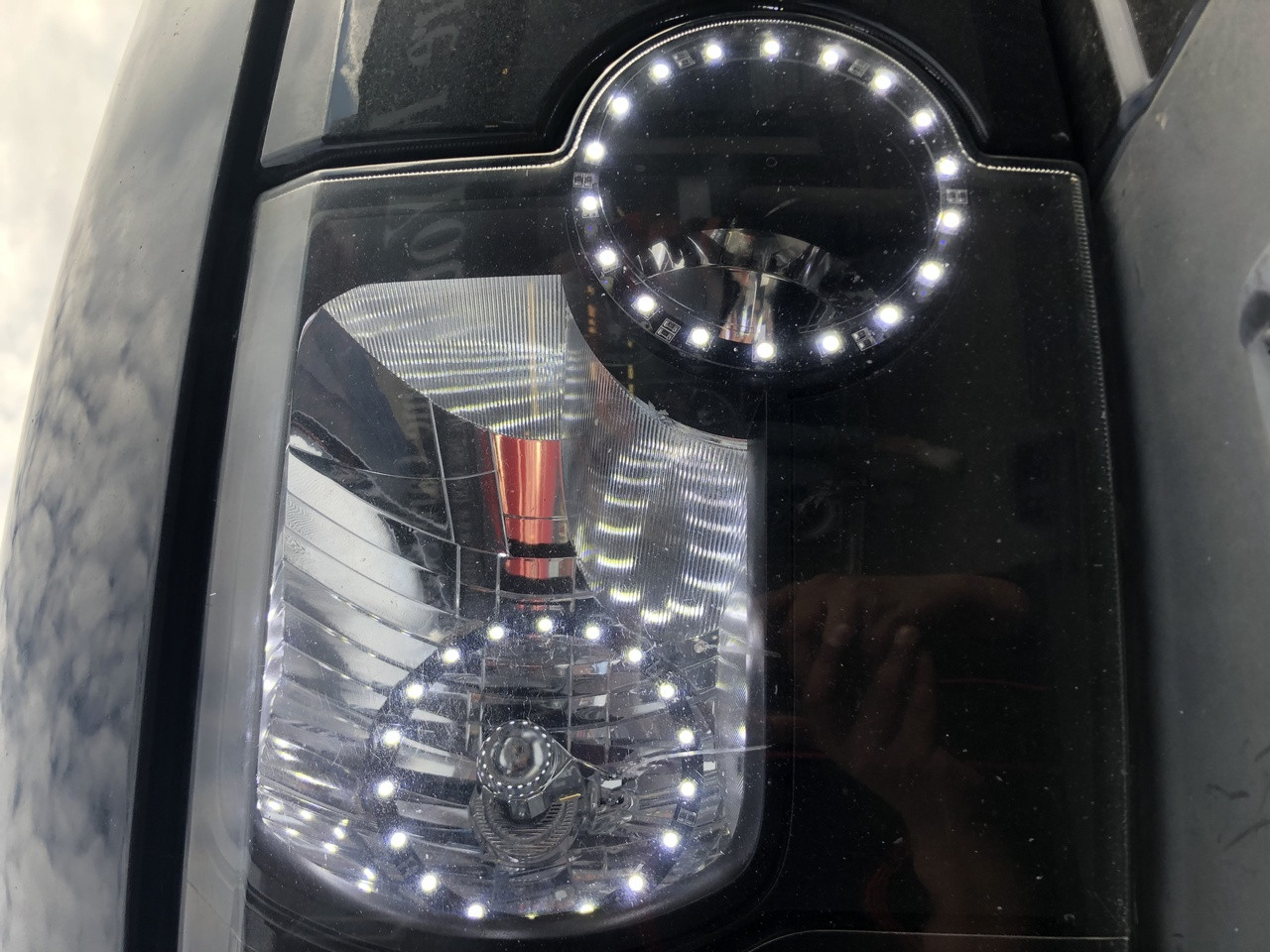 Land Rover Discovery 3 Headlight Staggered LED Conversion 2013 Style ...