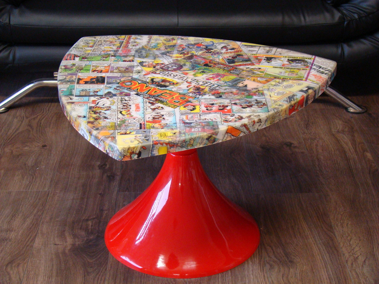 Retro Comic Book Table - Beano - Meduza Design Ltd