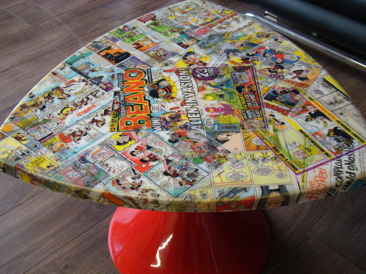 Retro Comic Book Table - Beano - Meduza Design Ltd