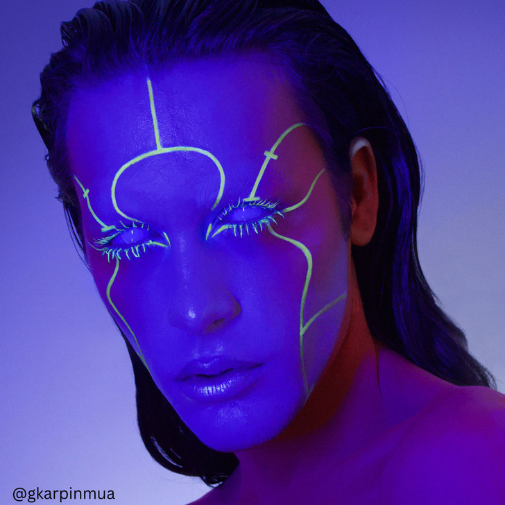 Liquid Makeup | Mehron Makeup