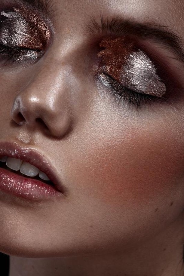 Spring Makeup Trends 2019: Metallic Makeup - Mehron, Inc.