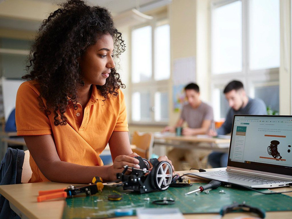 Arduino Engineering Kit Rev2 | Midwest Technology